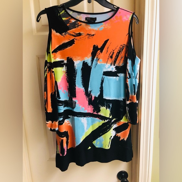 eva varro | Tops | Pre Owned Eva Varro Cool Shoulder | Poshmark